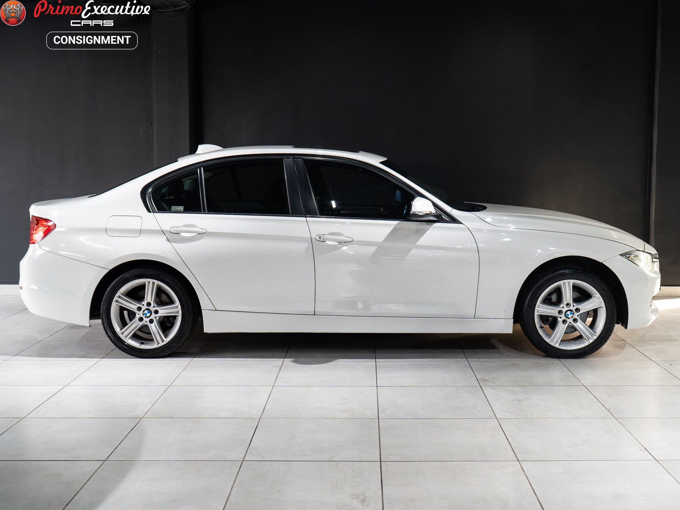 Primo Executive | Vehicle